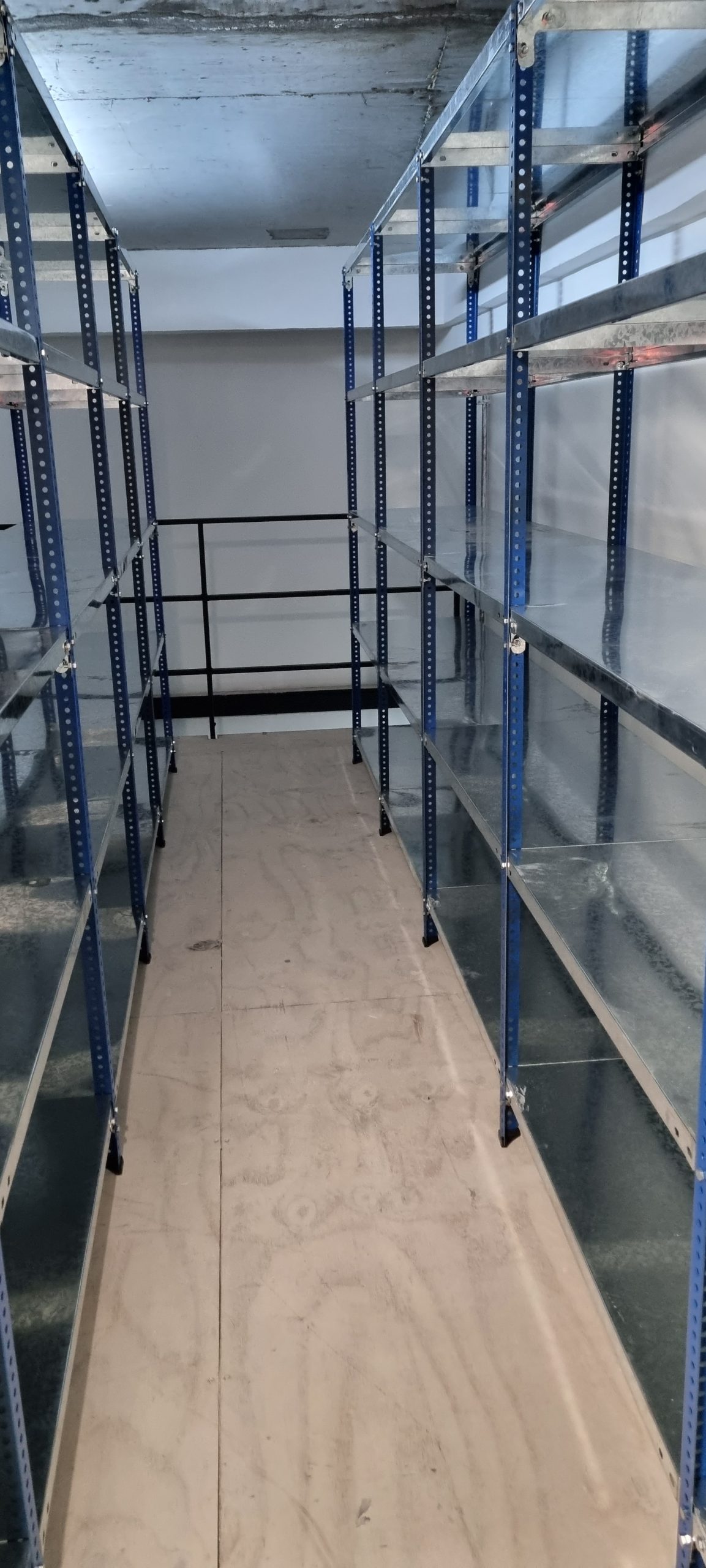 Estantería Mecano Metálica de Fácil Montaje y Escalable - Metalmig